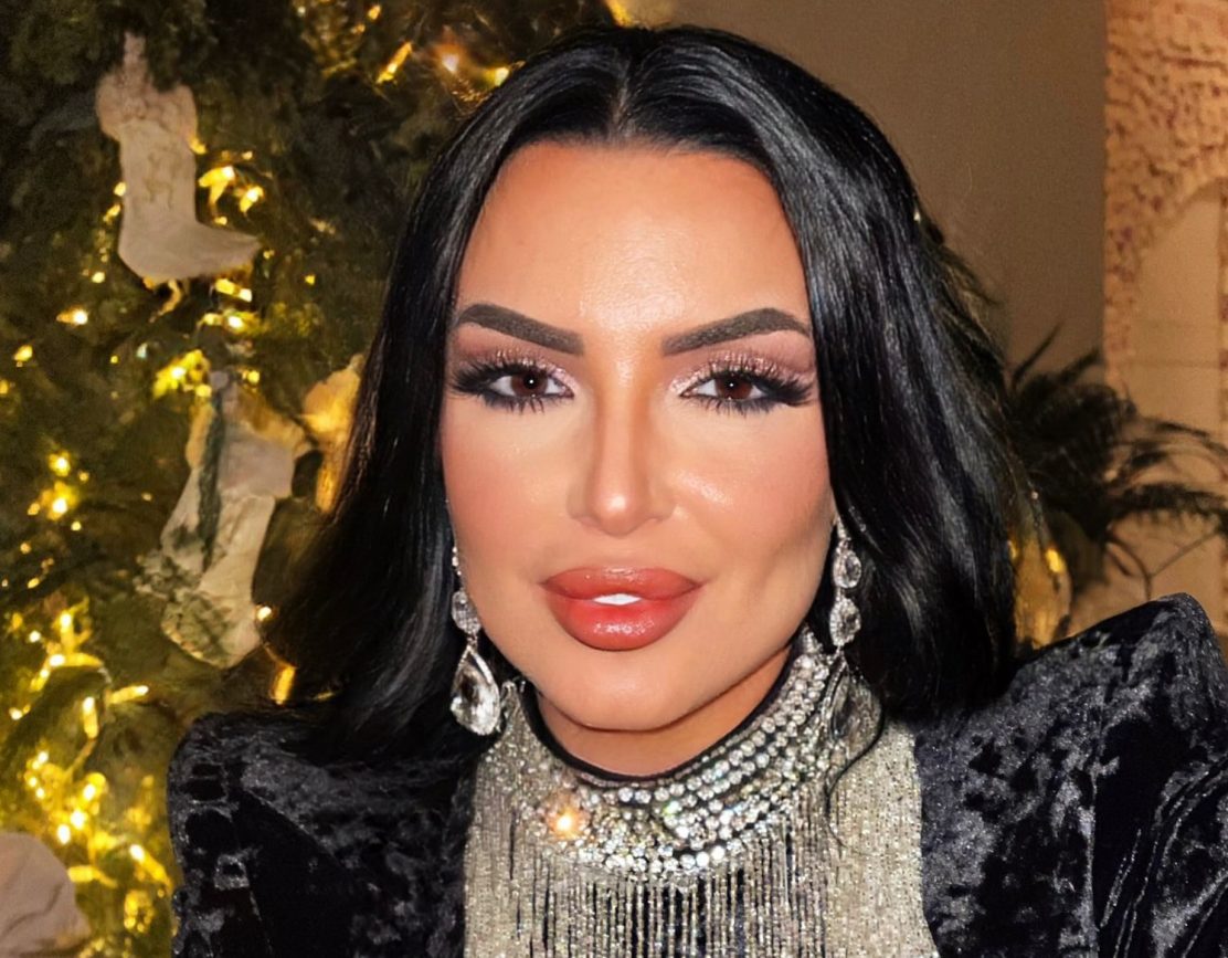 Elena Vargas vive una pedida de mano propia de Hollywood - Radiole.com