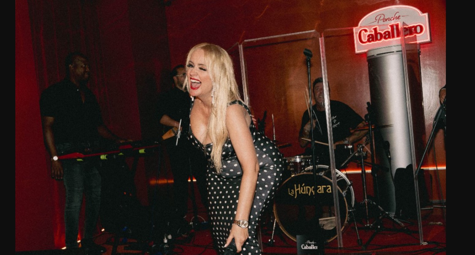 La Húngara cumple 25 años en la música y Radiolé estuvo allí para ...